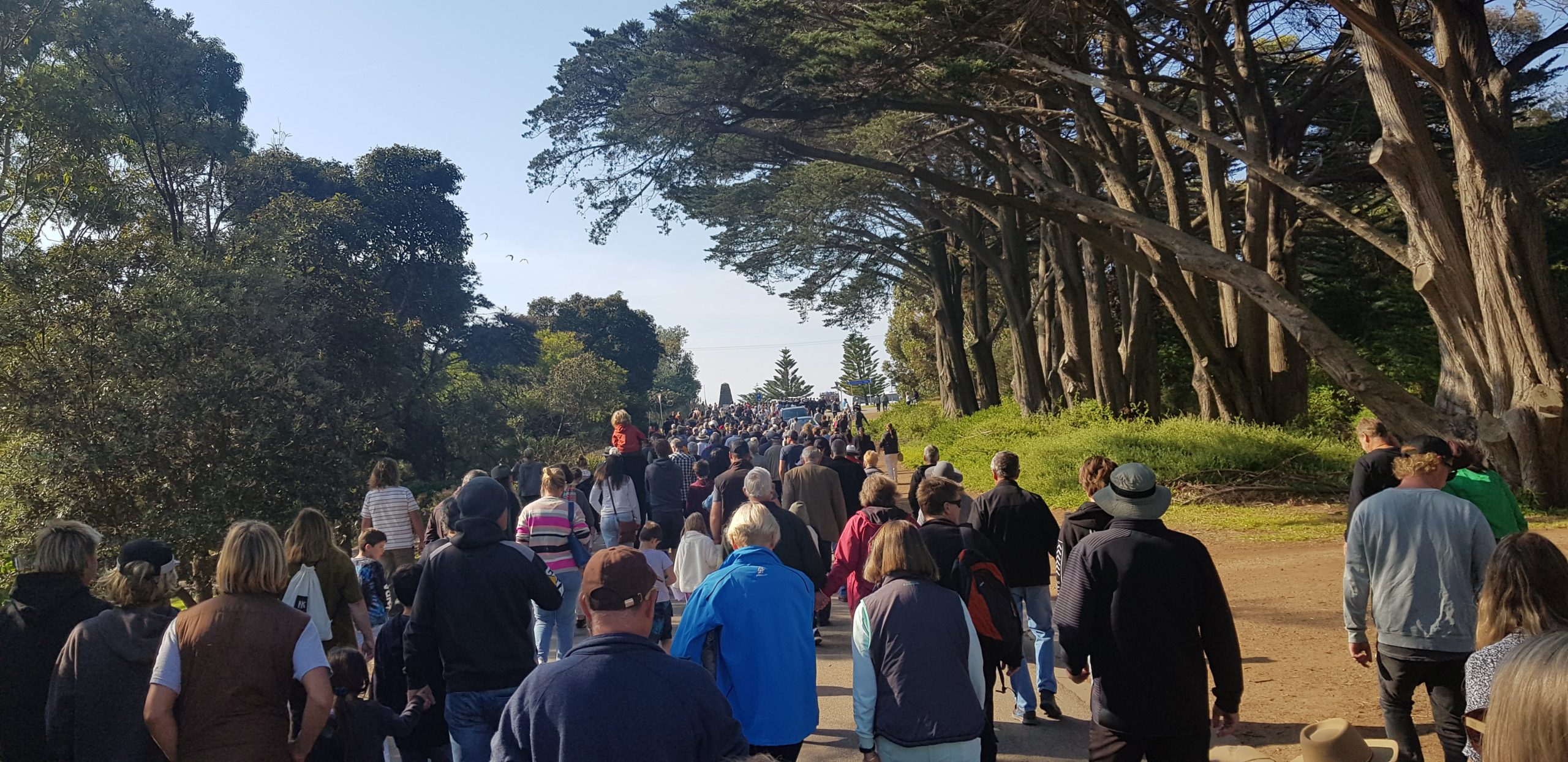 ANZAC DAY WALK - Flinders - Flinders Village